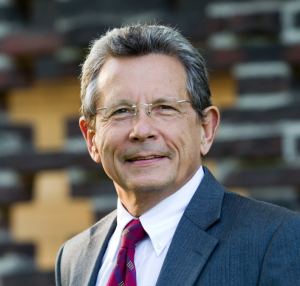 Larry Williams – Stock Trading and Investing Course | LOADCOURSE - Best ...